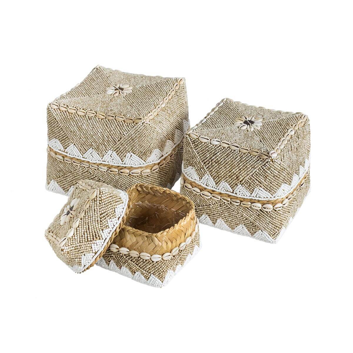 Boites à offrande perles beiges et blanches décorées de coquillages